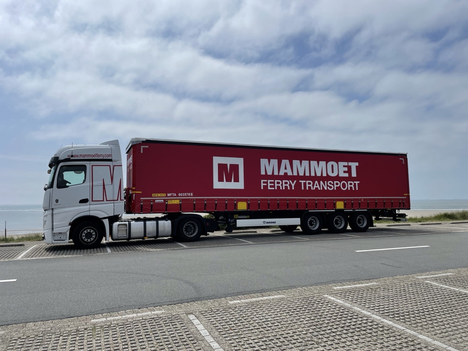 Intermodal Freight Transport - Mammoet Ferry Transport